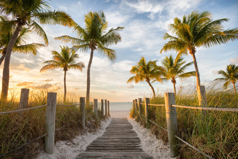 These U.S. Beaches Are Still Warm in Fall—and Less Crowded | Beach